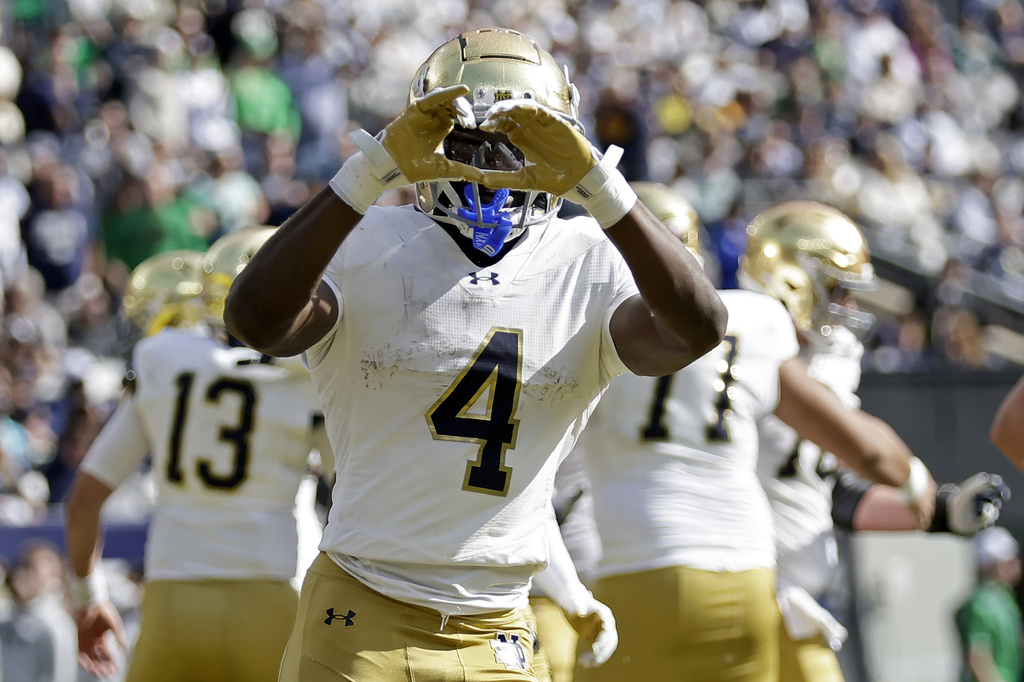 No. 12 Notre Dame knocks error-prone No. 24 Navy from unbeaten ranks ...